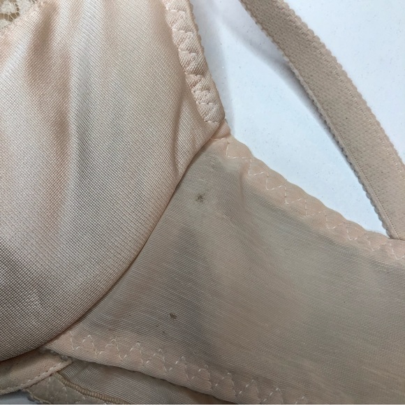 Maidenform | Intimates & Sleepwear | Vintage Maidenform Chantilly Bra ...
